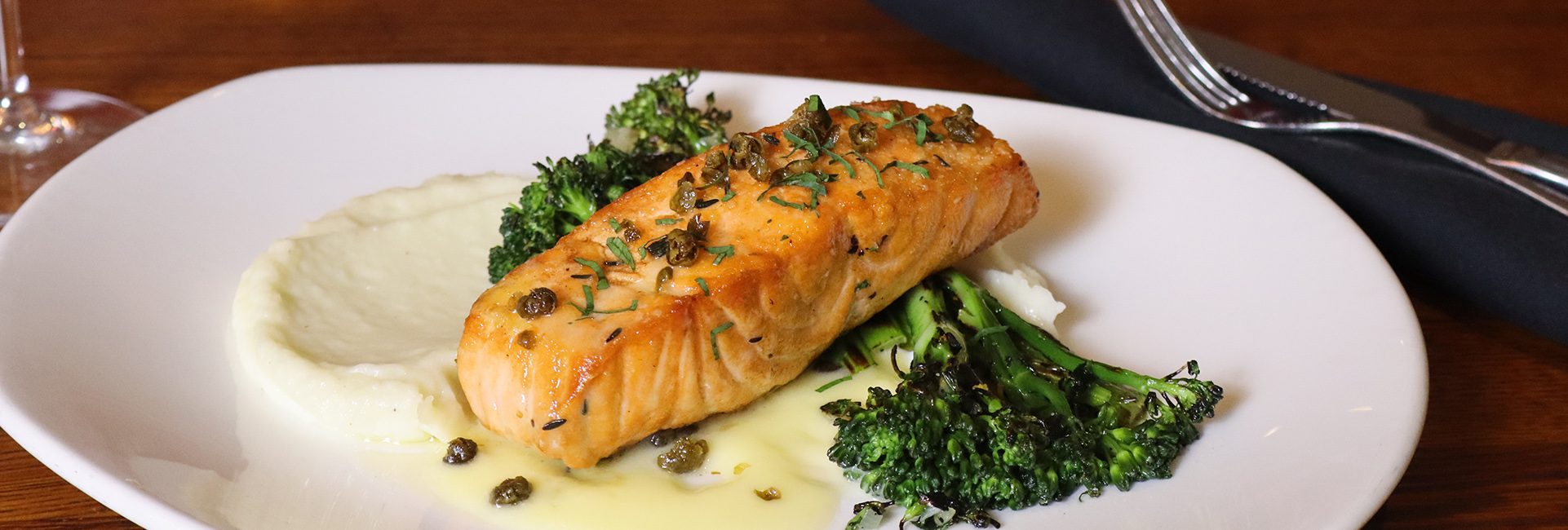 Winberie's Summit - Restaurant & Bar